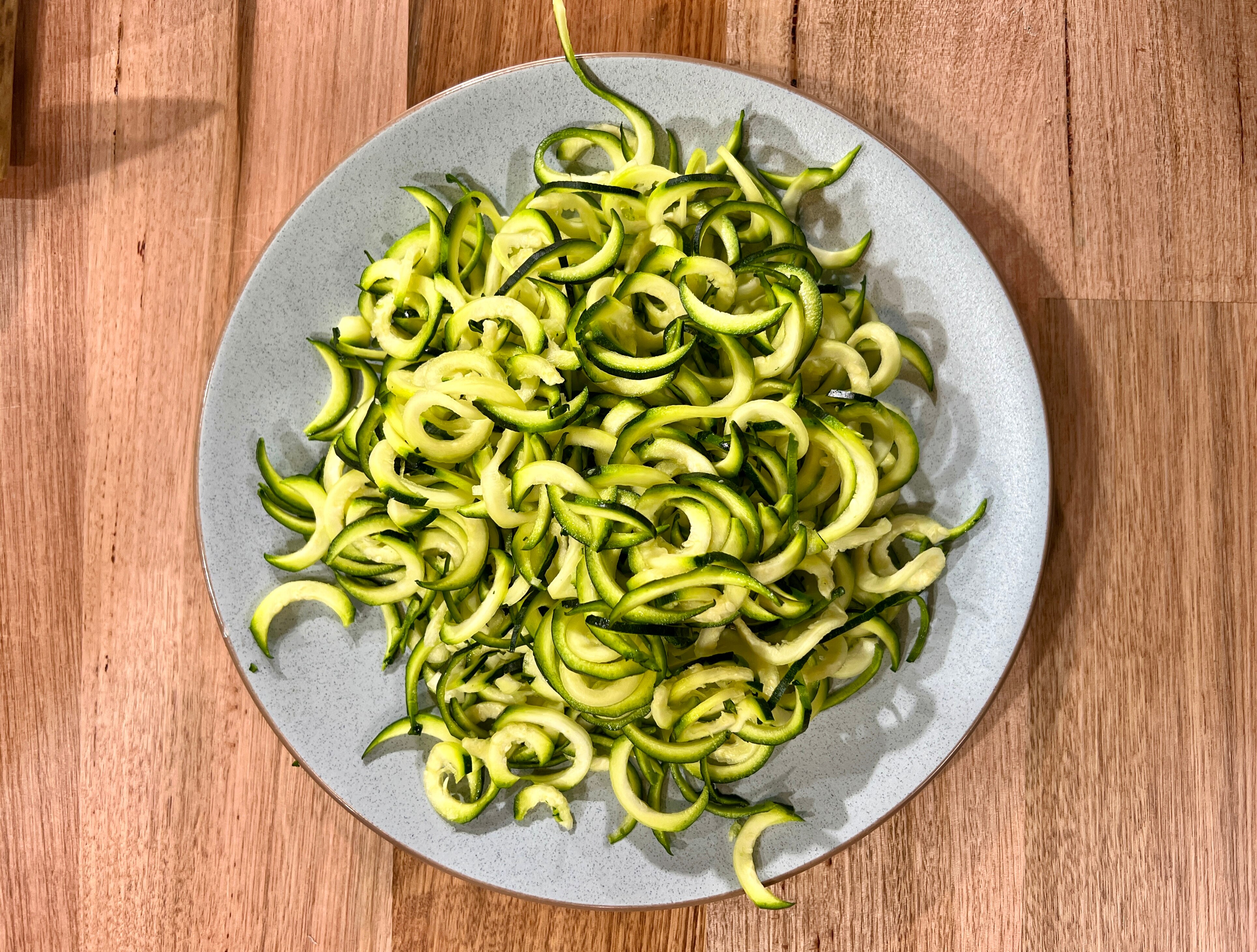 Mid-week bolognese with spaghetti and zucchini noodles - ABC News