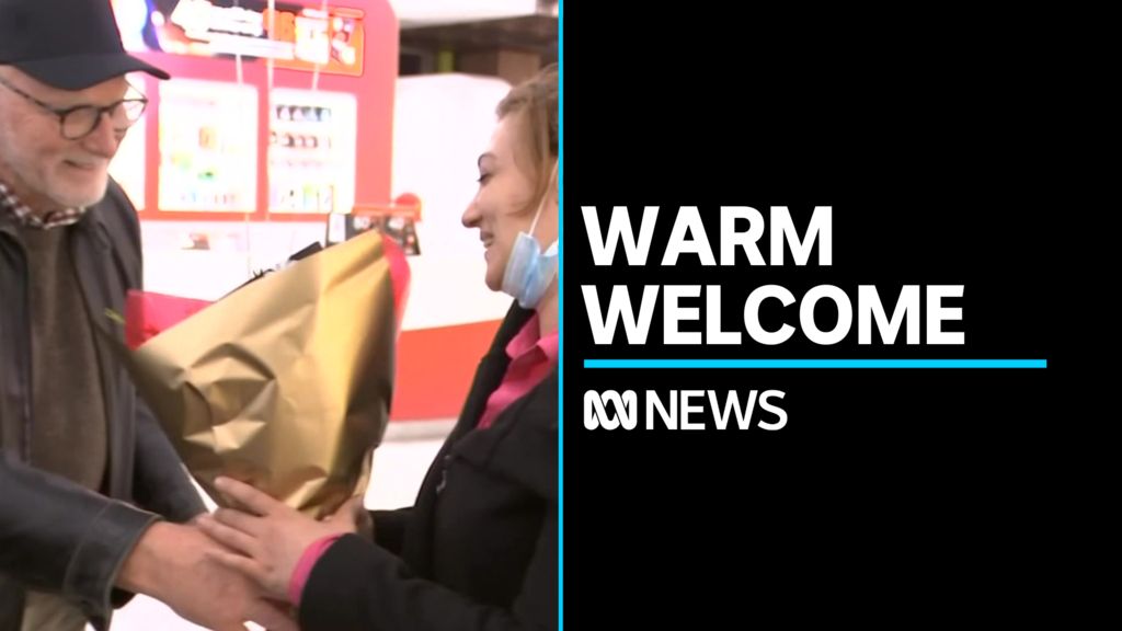 First arrivals in new program matching refugees with local volunteers ...