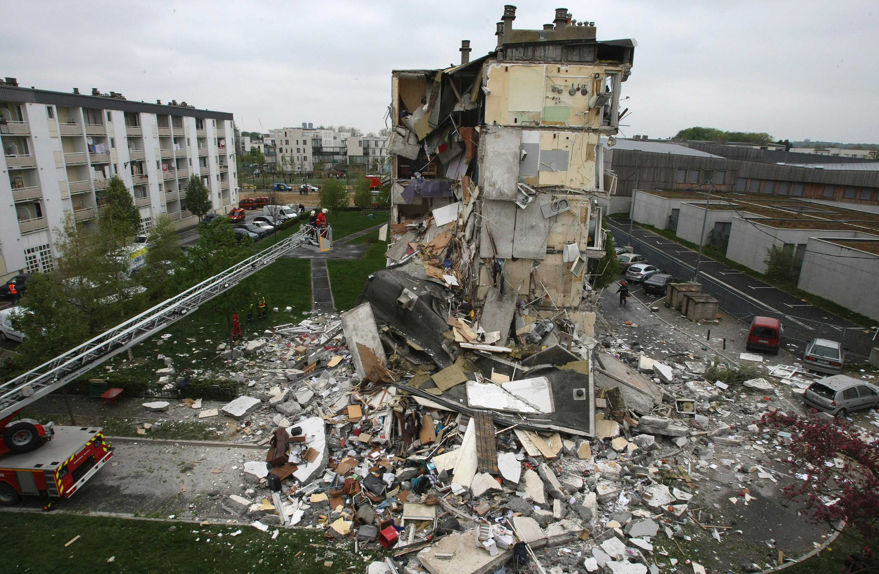 Building collapse in north-east France kills three - ABC News