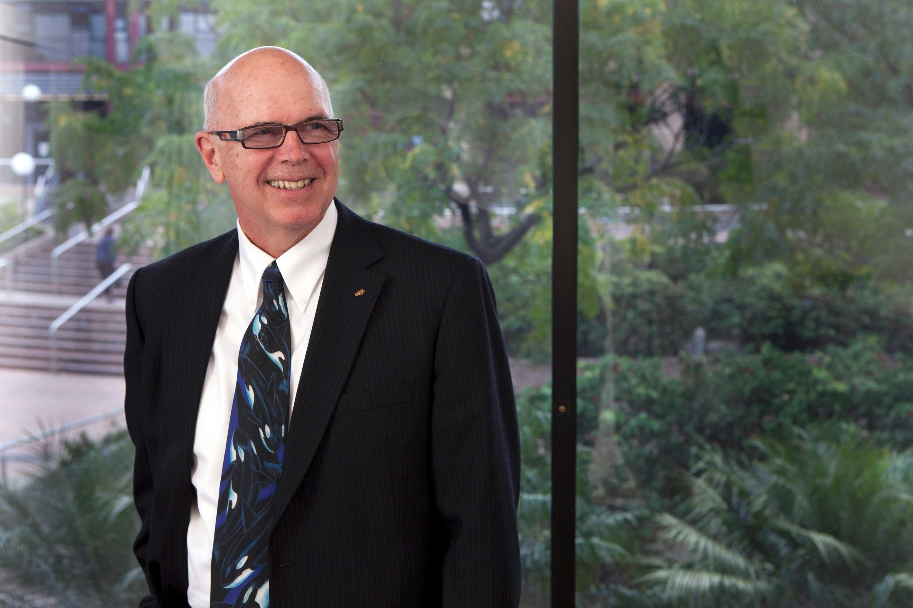 UOW establishment figure to take on new challenges - ABC News