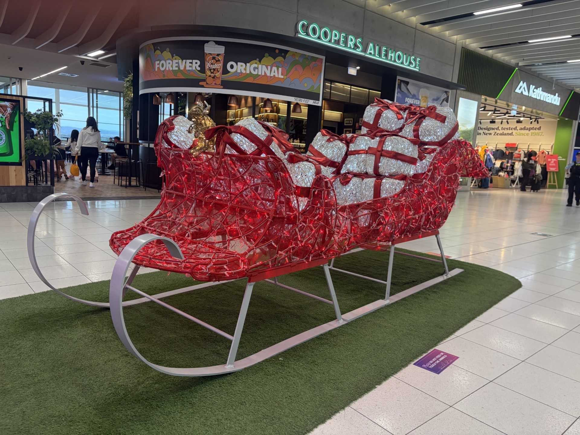 Christmas spirit on display at Adelaide Airport crutches and all! - ABC ...