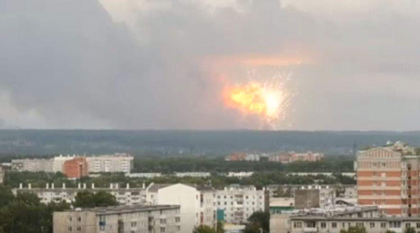Eight hurt and thousands flee after blasts at remote Russian arms depot ...