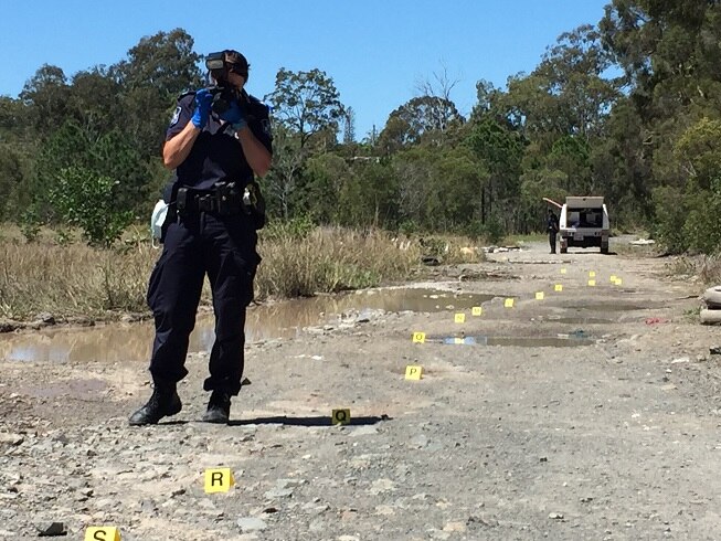 Gunman on the run after shooting south of Brisbane - ABC News