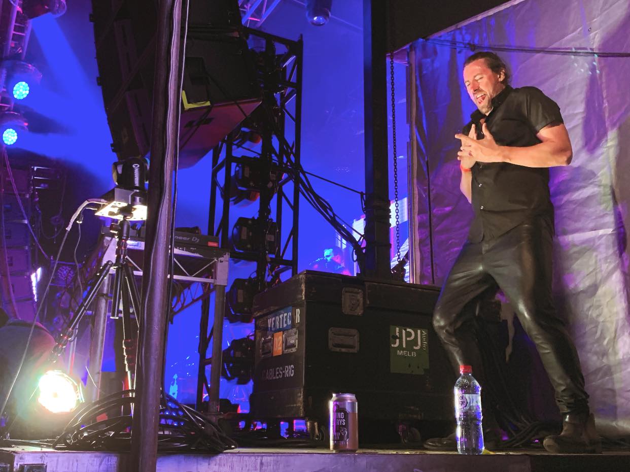 Auslan interpreters make concerts accessible - ABC News