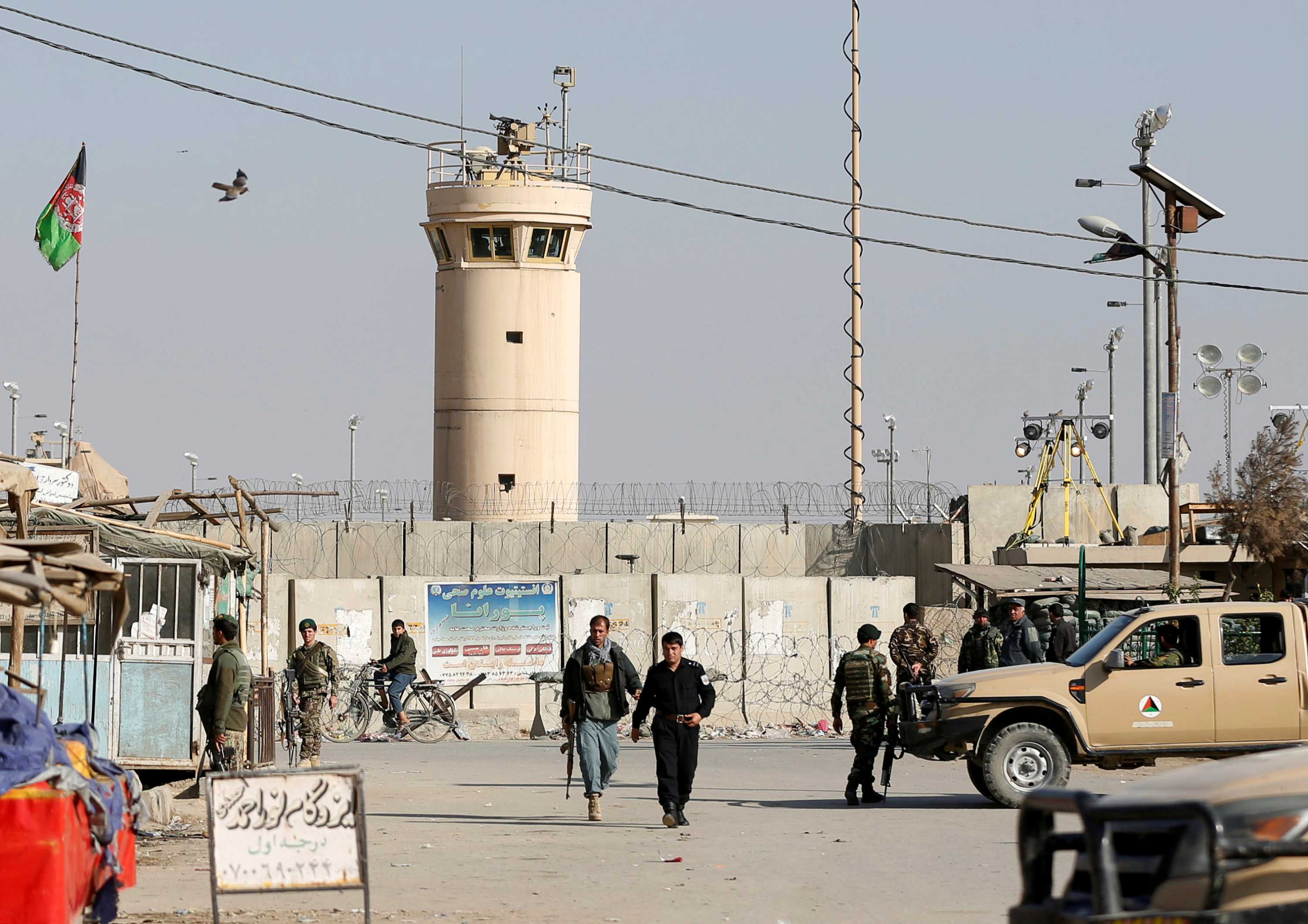 Taliban suicide bomber at Afghanistan NATO air base in Bagram kills ...