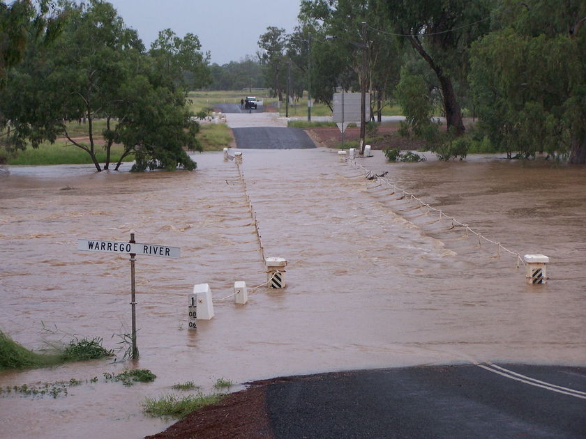 Charleville flood peak to hit tomorrow: bureau - ABC News