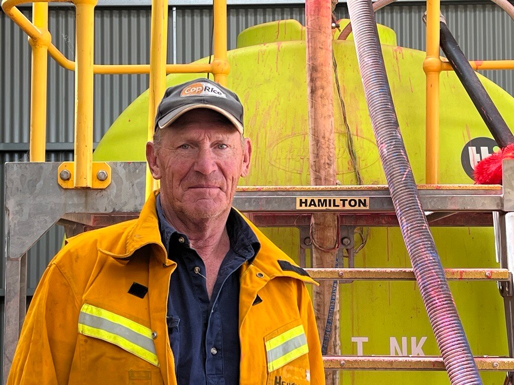 CFA veteran volunteers fuel planes fighting the Grampians bushfires ...