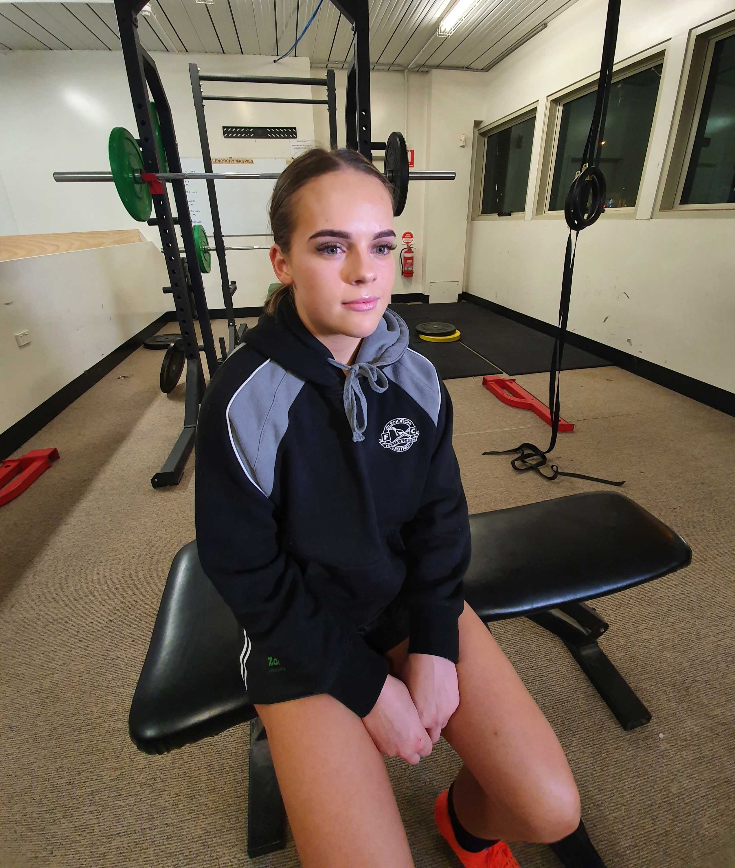 The female footy player kicking goals for Glenorchy - ABC News