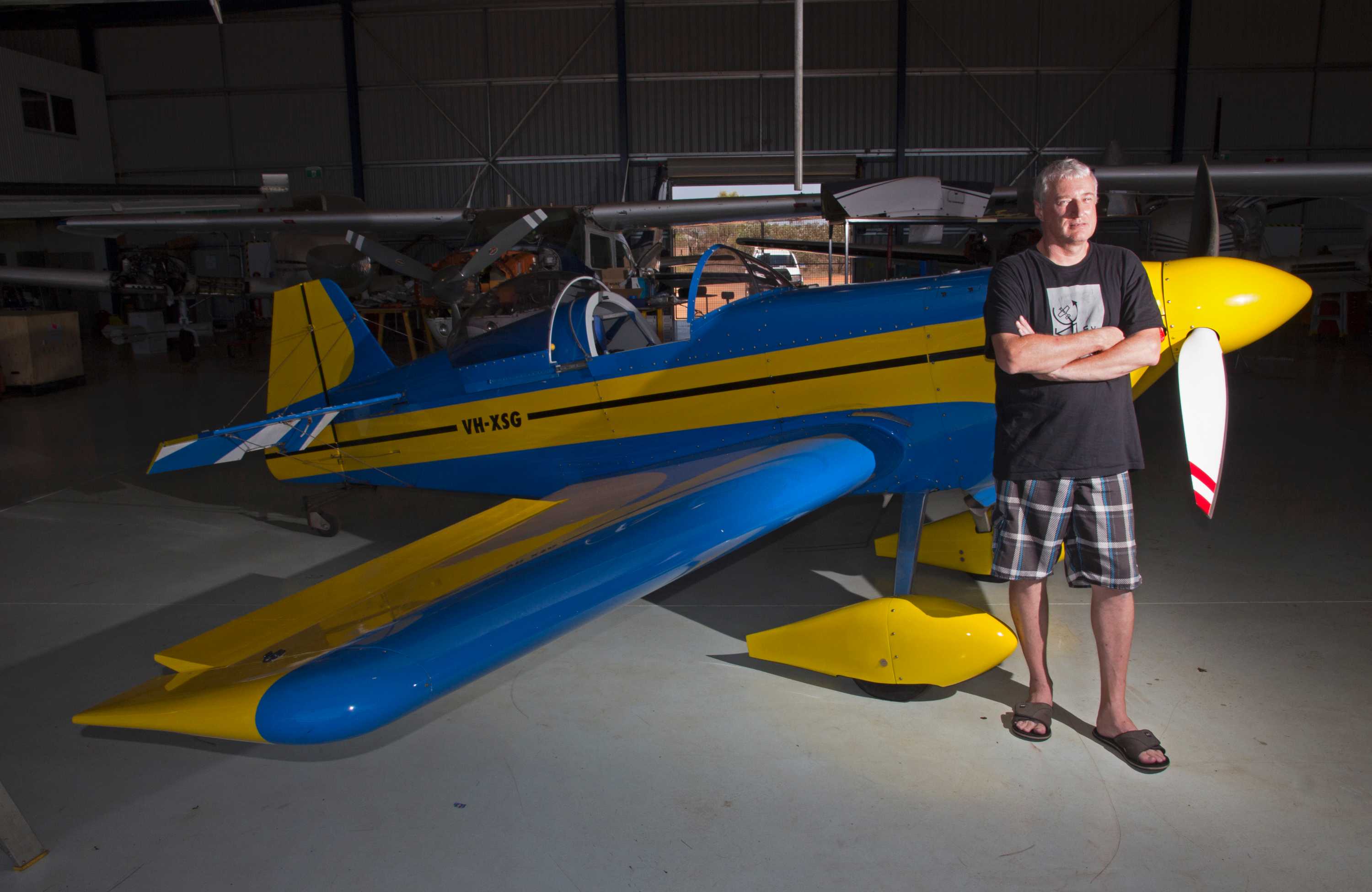 Aerobatic pilot enjoys an extreme hobby over Broome - ABC News