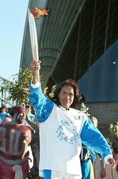 Olympic torch relay begins Australian journey - ABC News