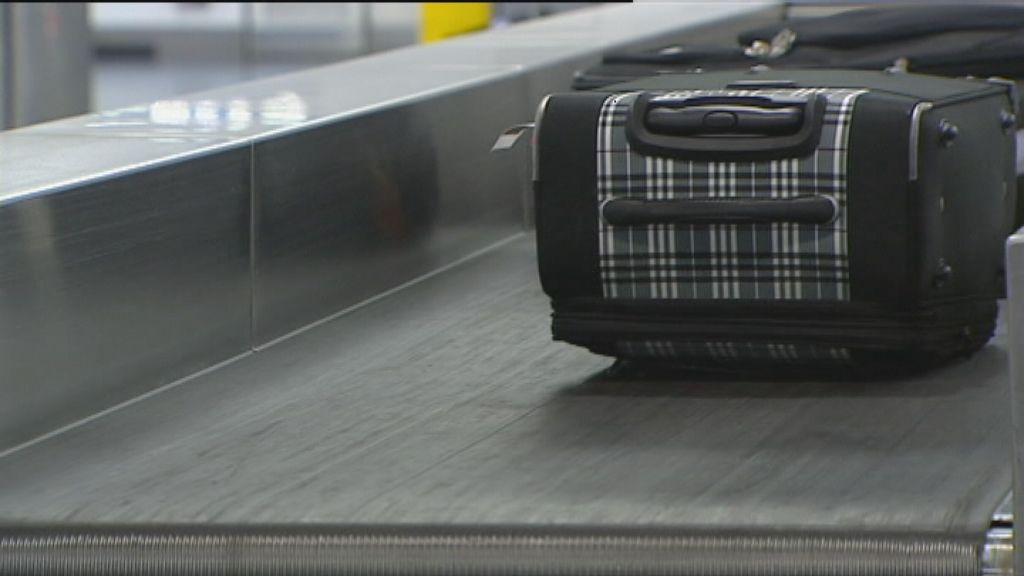 Corrupt Customs officers exposed at Sydney Airport - ABC News