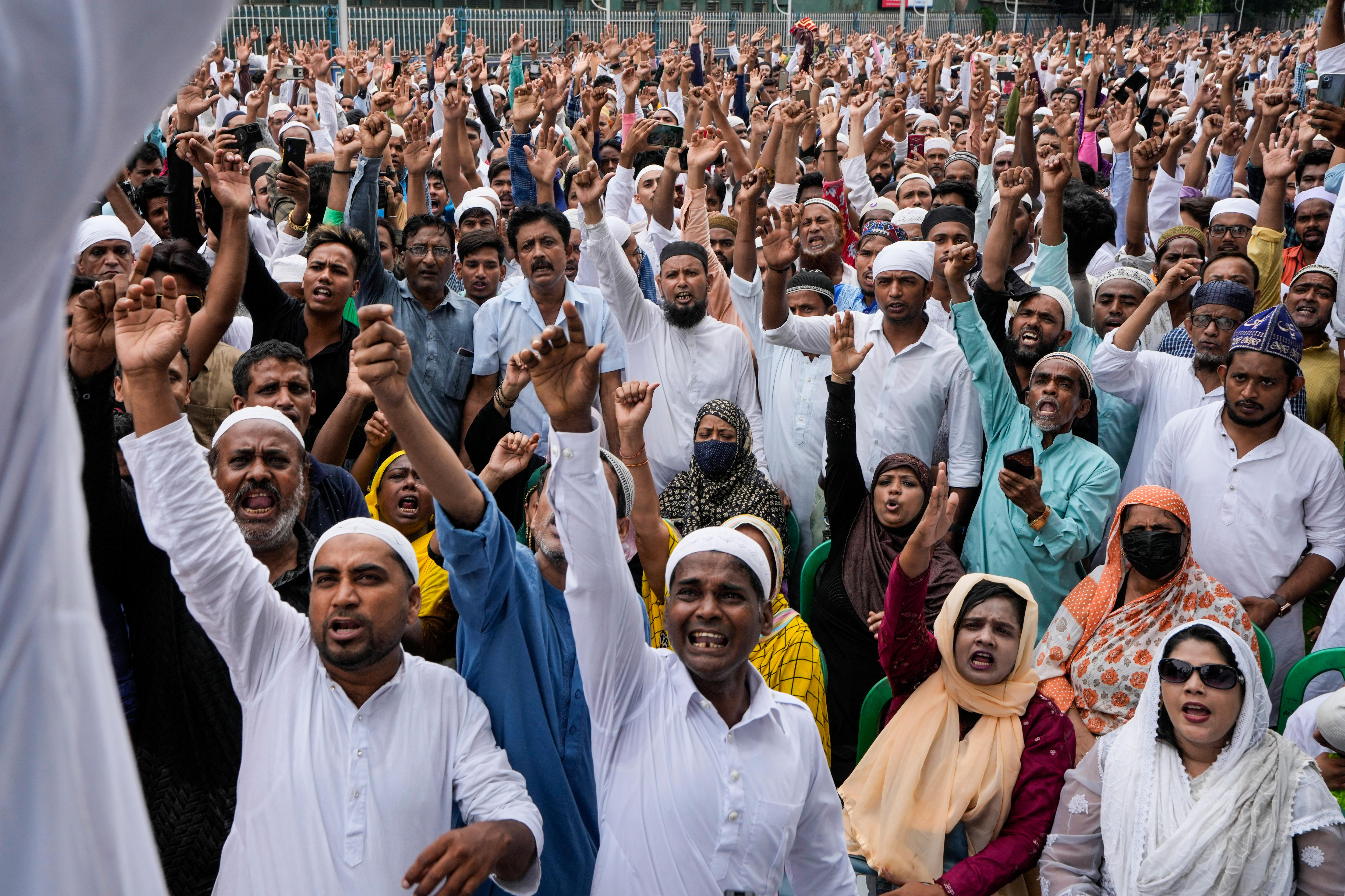 Islamic leaders in India call for peace and cancellation of protests ...