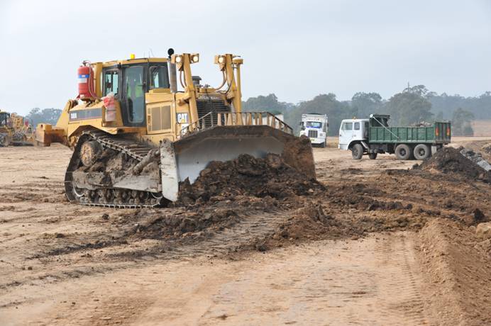 Vandals wreak havoc on Expressway project - ABC News