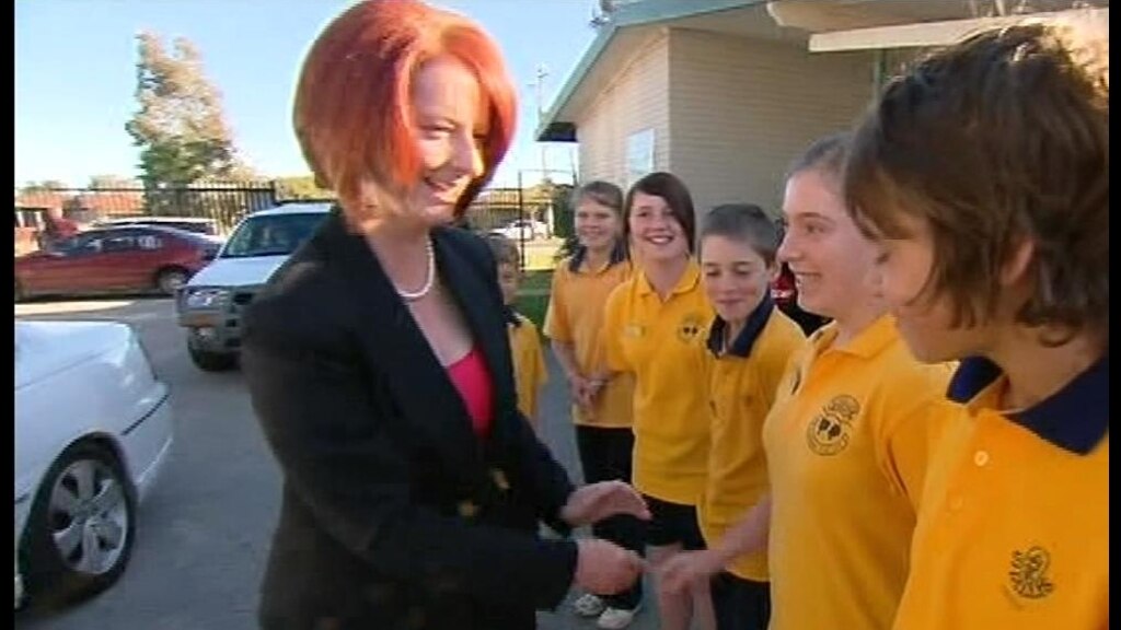 Gillard unveils cash for education - ABC News