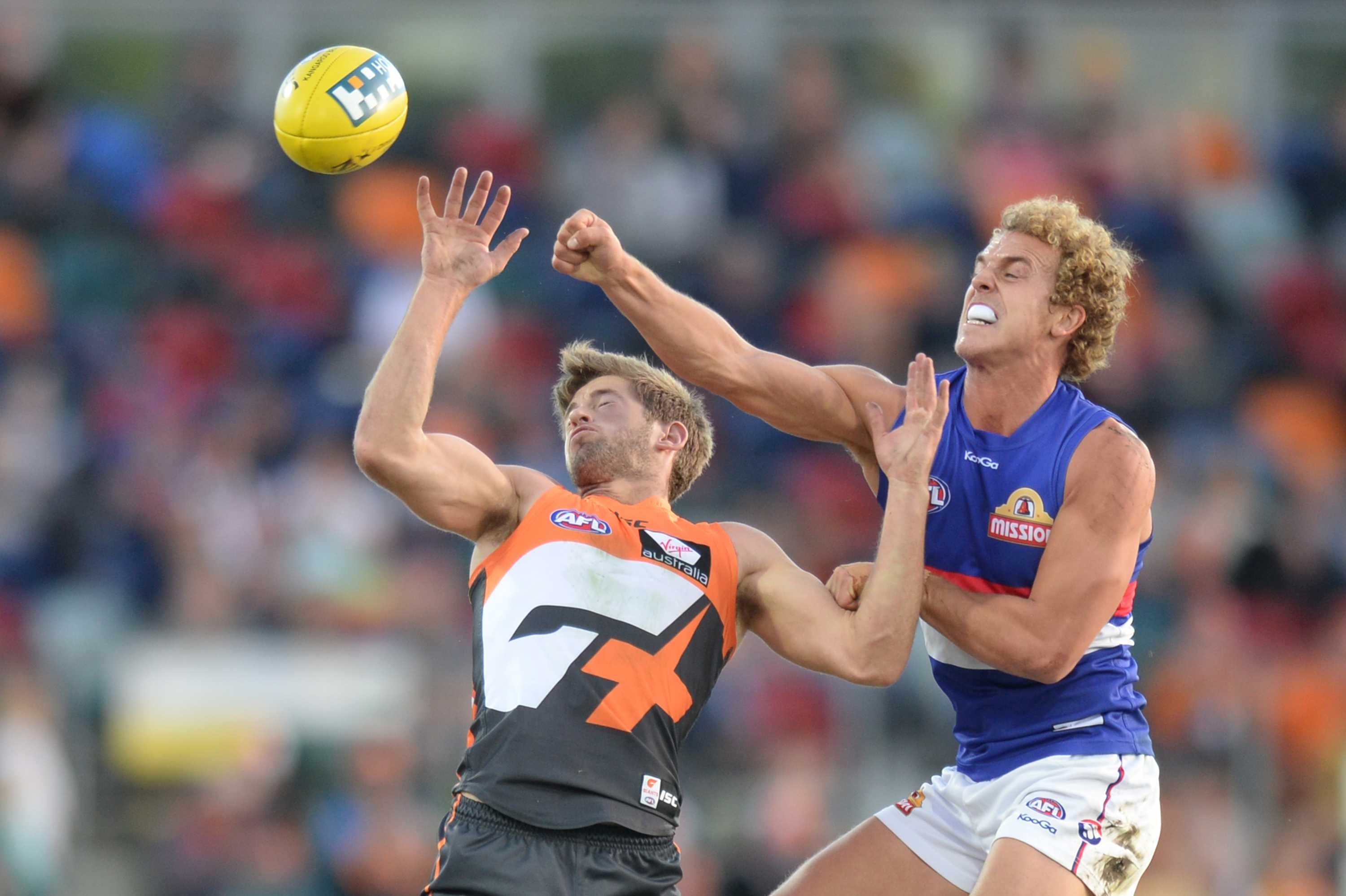 Western Bulldogs midfielder Mitch Wallis re-signs with club for next ...