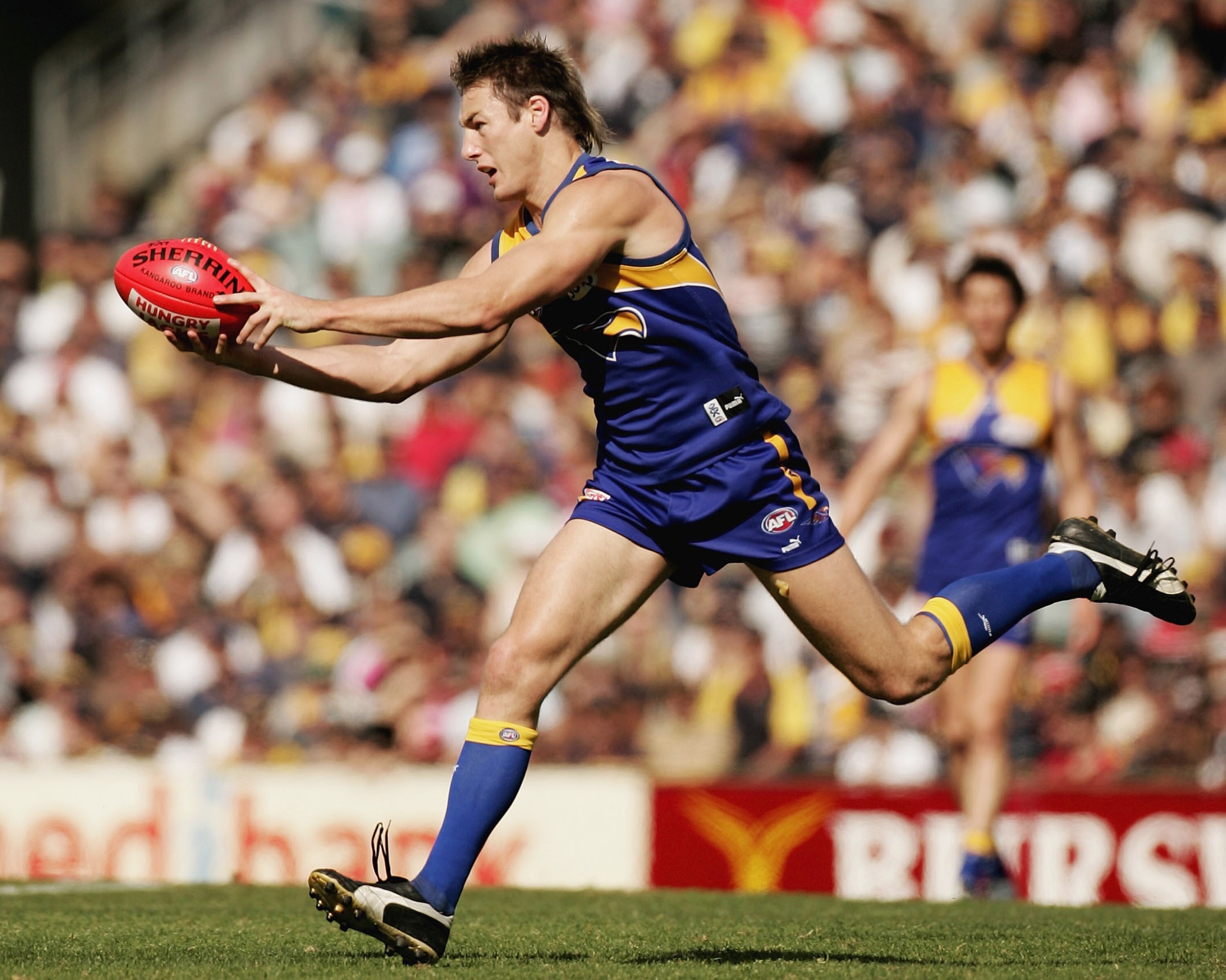 Adam Hunter, West Coast Eagles AFL premiership player, dies aged 43 - ABC News