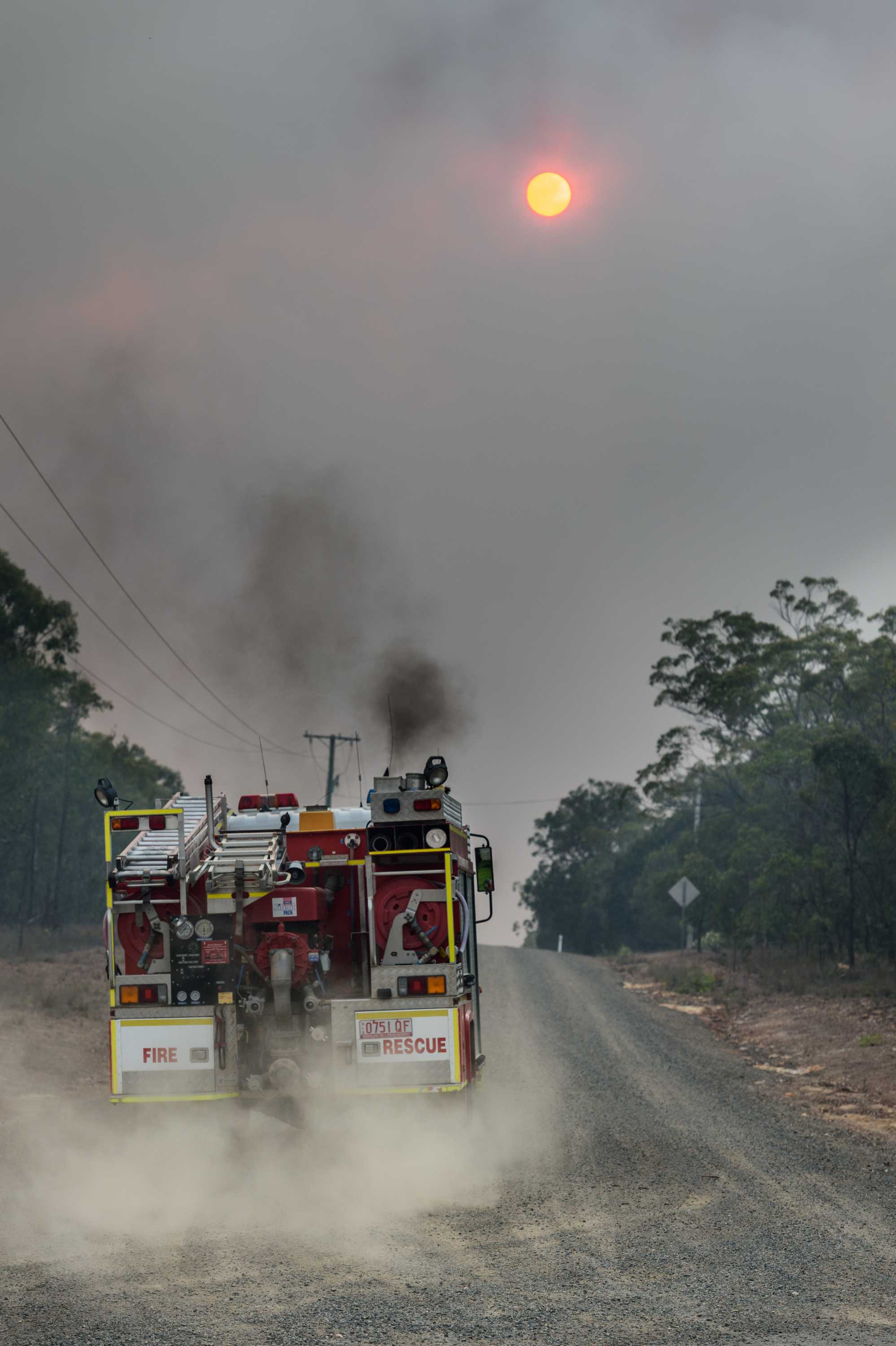 Queensland town evacuation ordered as bushfire approaches - ABC Radio