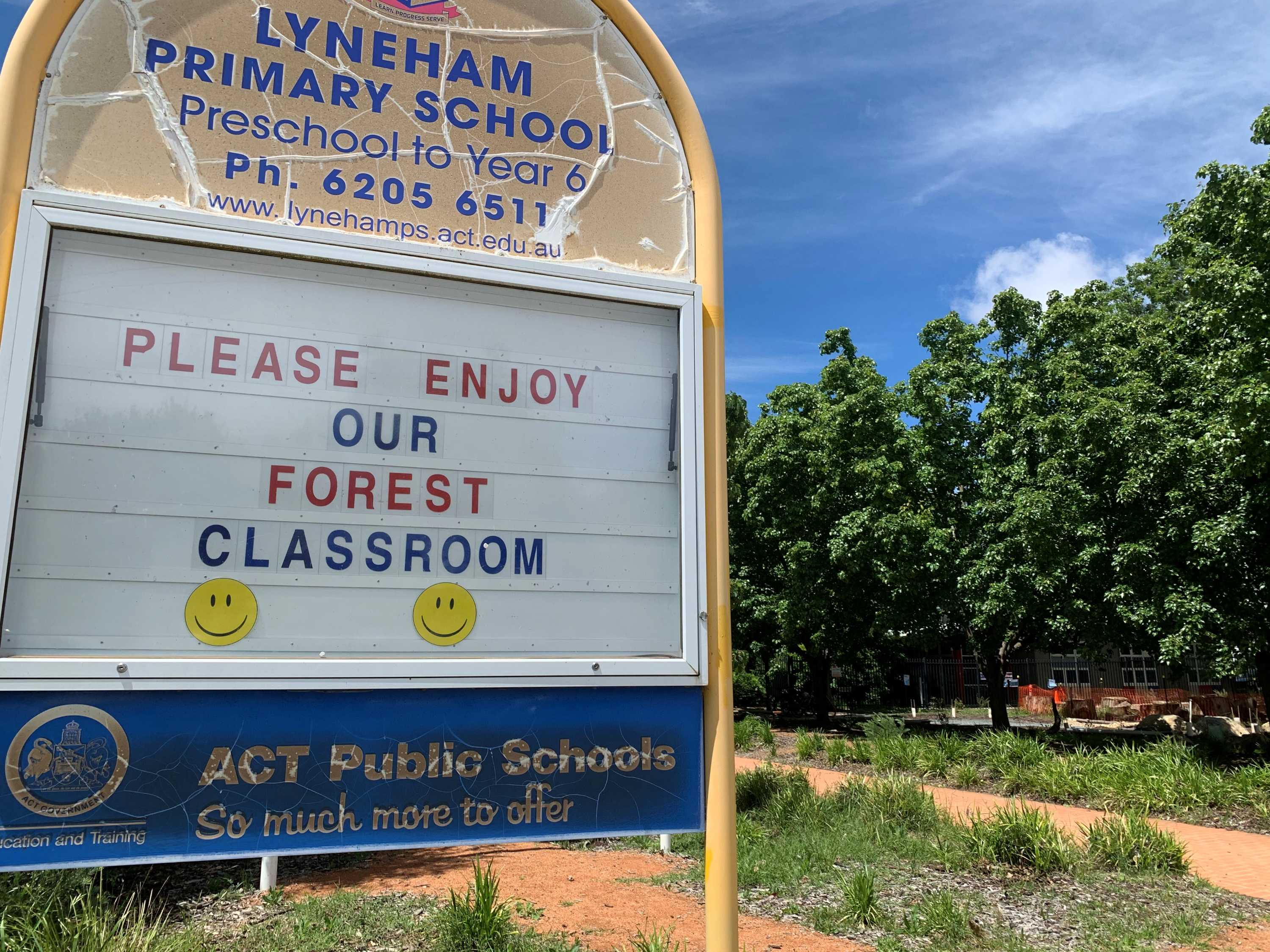 Students grow their own classroom at Lyneham Primary School - ABC Canberra