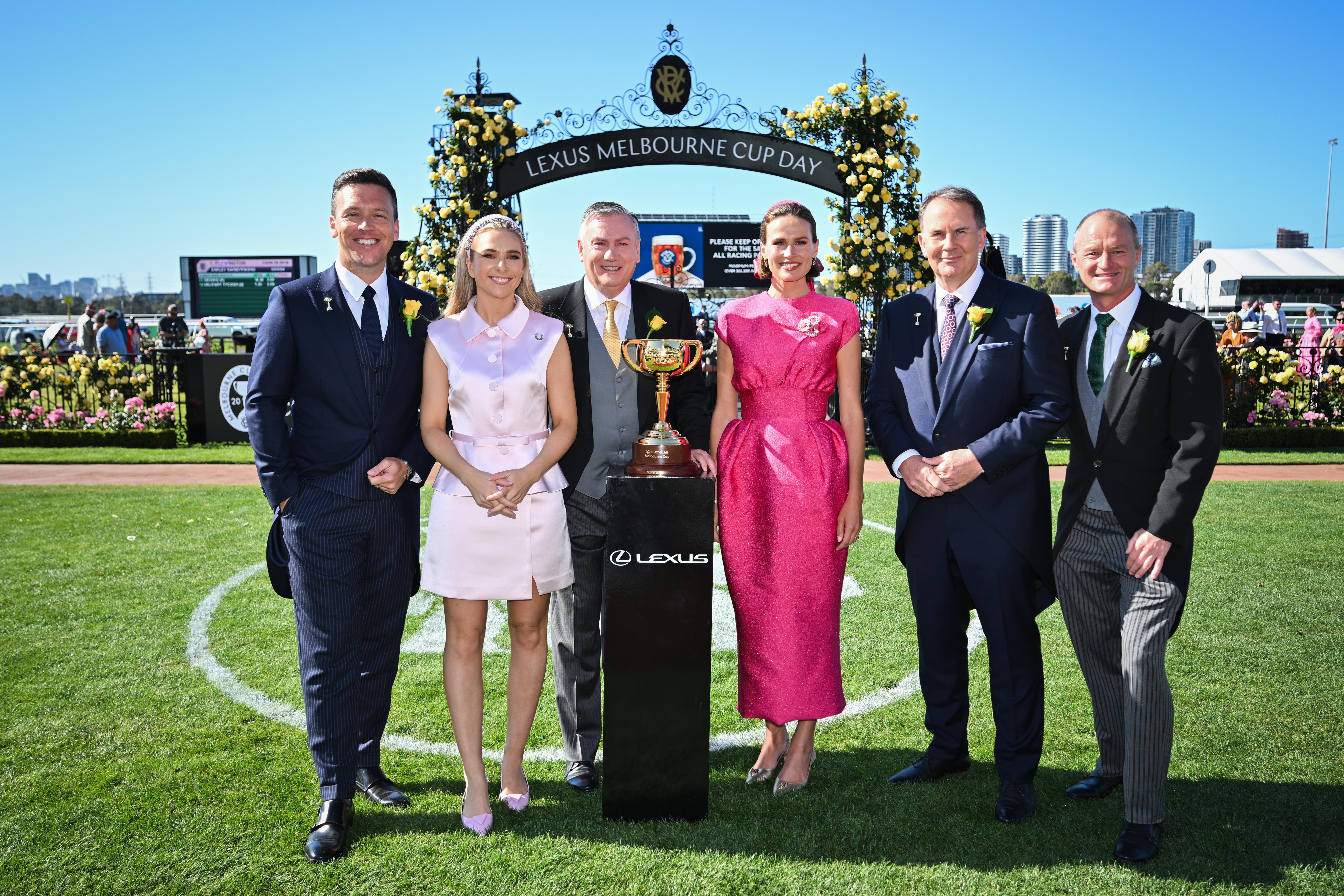 Tony Jones apologises to Novak Djokovic over Australian Open comments ...