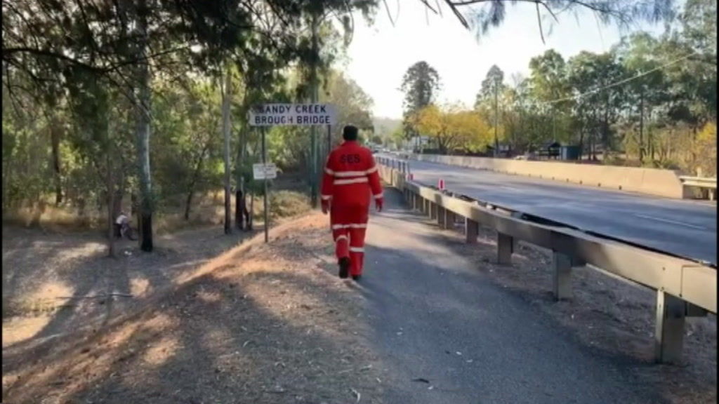 SES personnel search for missing Queensland man - ABC News