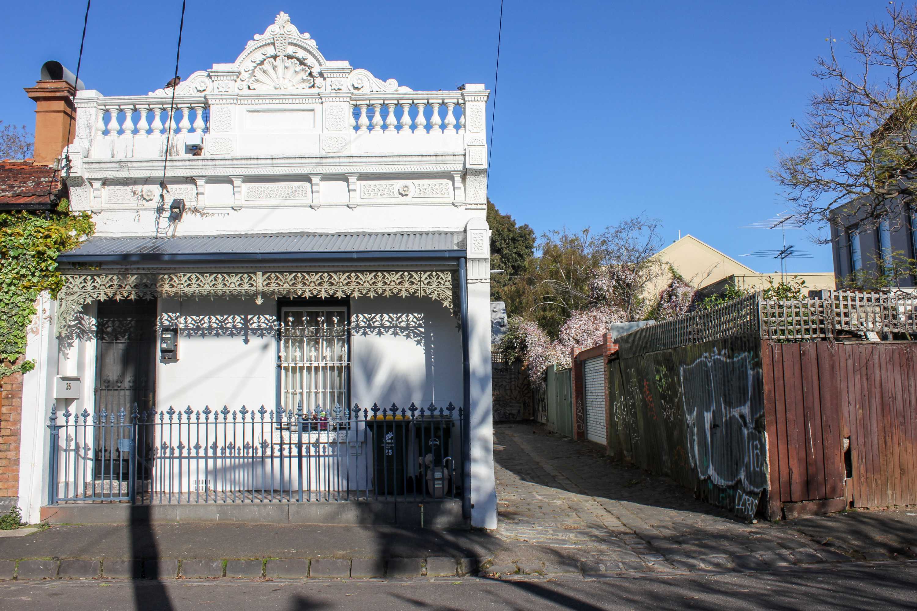 S2 E1 | Zen from the neck down - ABC listen