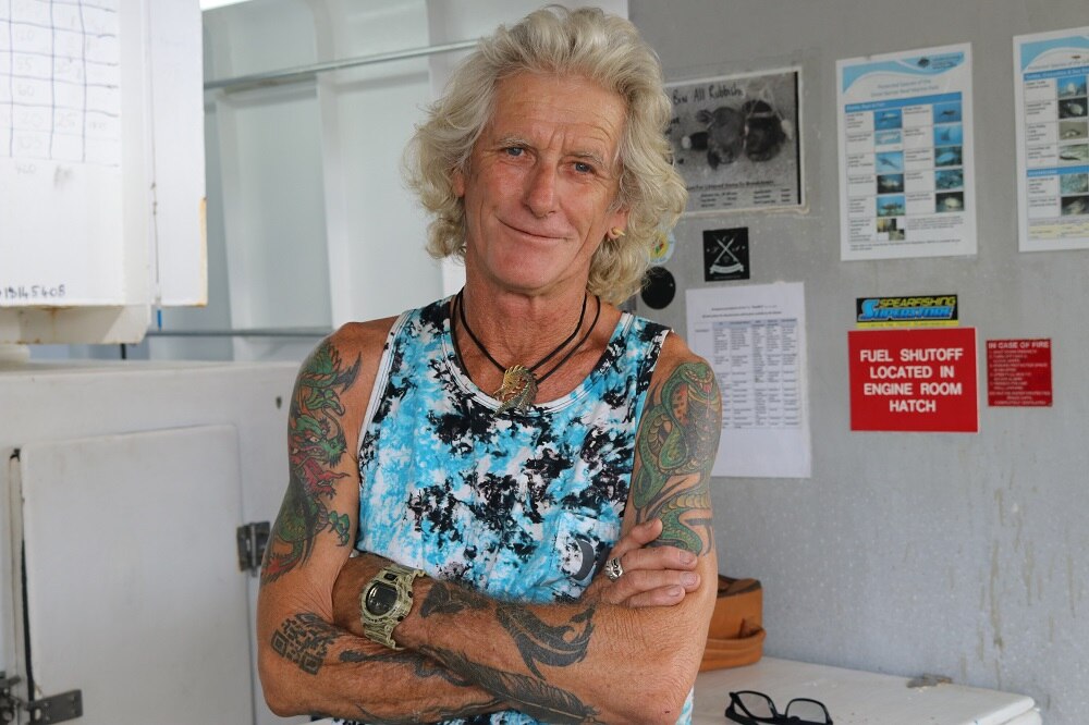 The life of a cray fisherman on the Great Barrier Reef - ABC News