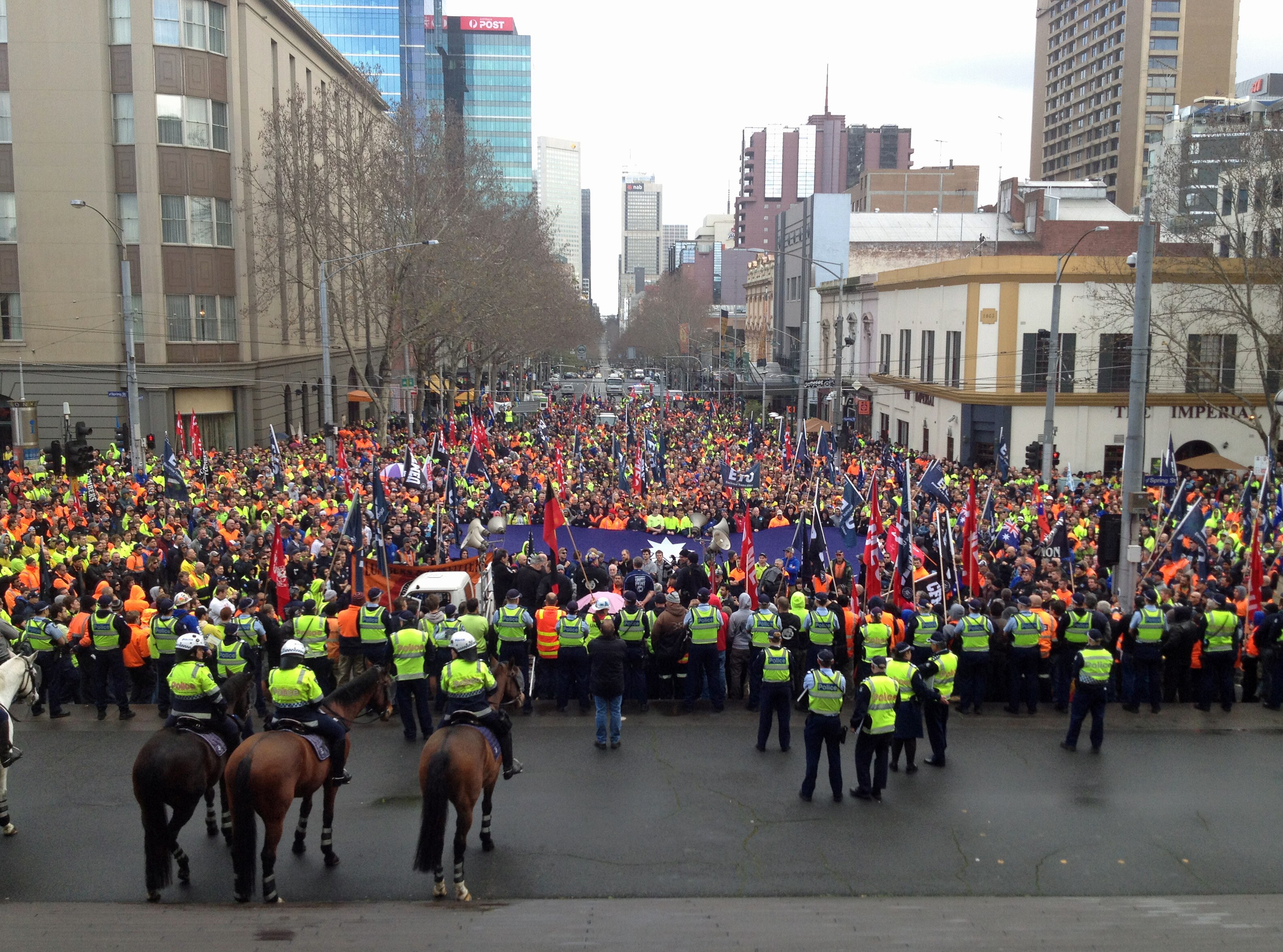 Construction workers rally over new anti-union rules - ABC News