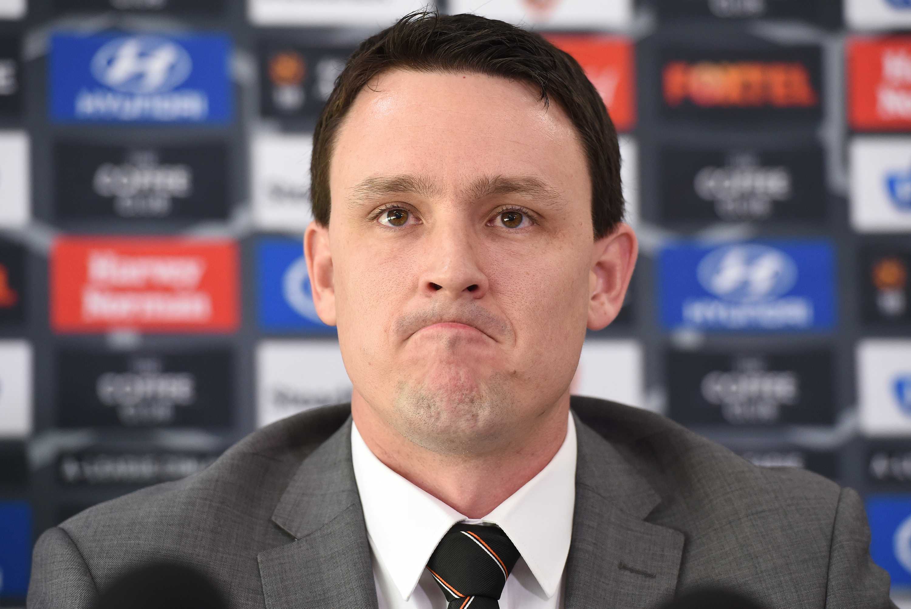 Former Brisbane Roar coach Mike Mulvey sues club - ABC News