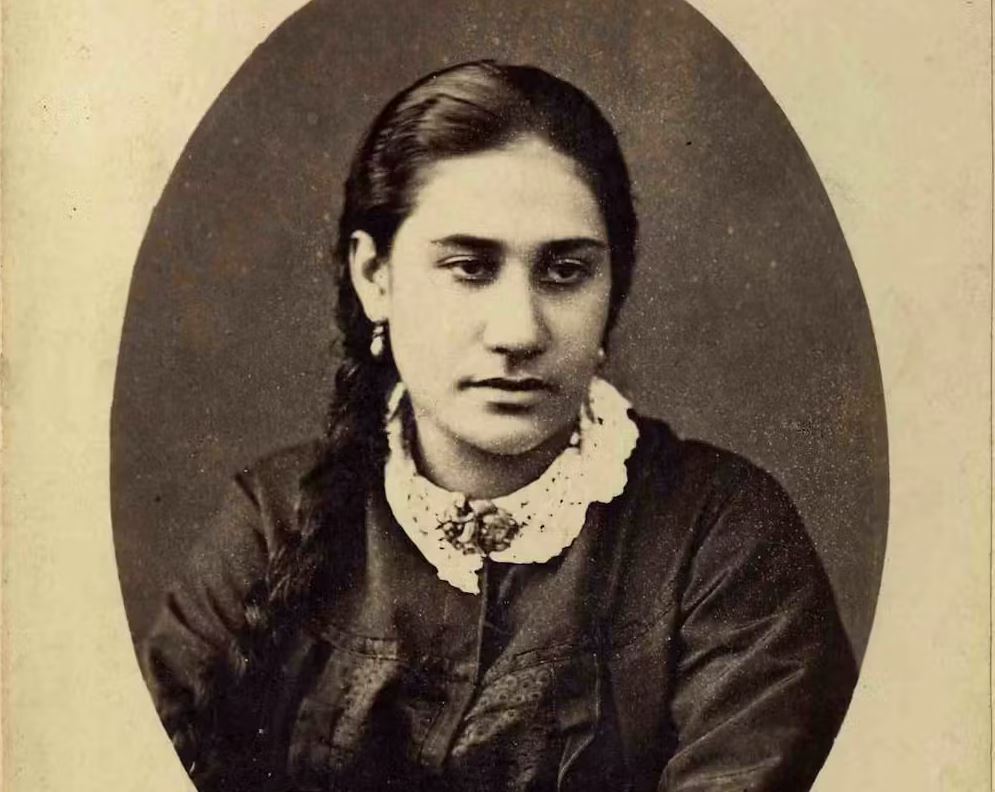 Hidden women of history: Marau Ta'aroa, the Sydney-schooled 'last Queen ...