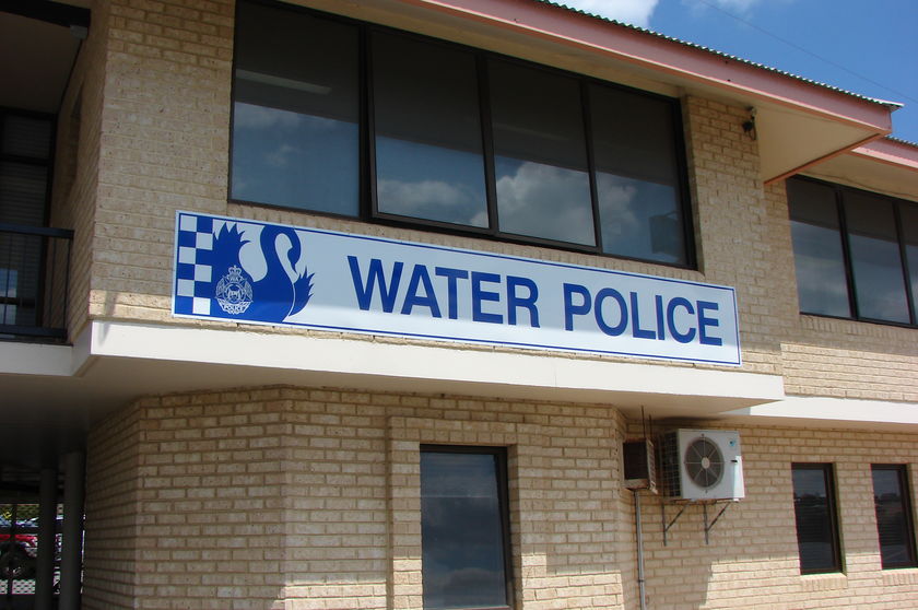 Perth beach re-opened after shark sighting - ABC News