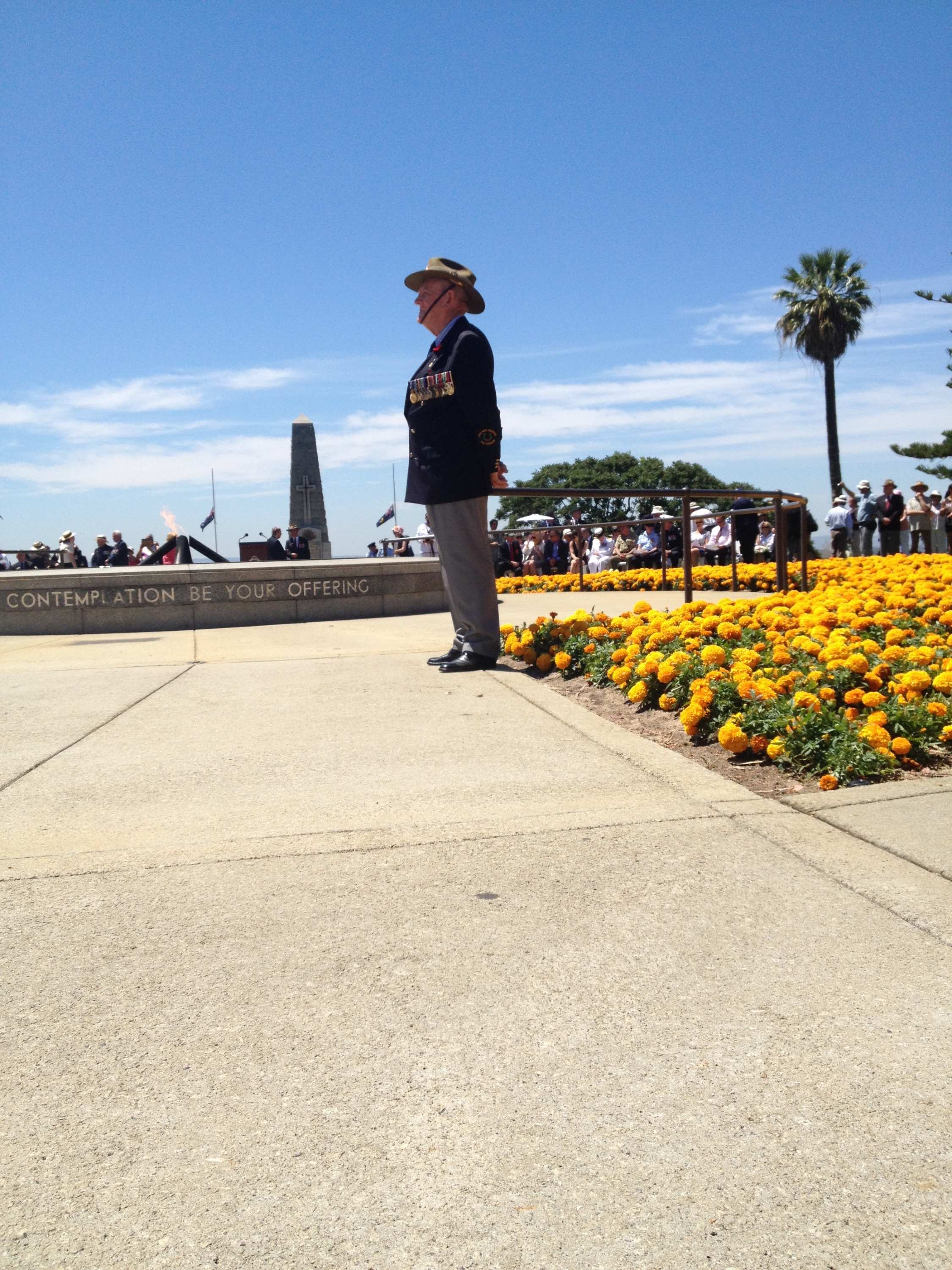 Thousands turn out to mark Remembrance Day at Perth's war memorial in ...