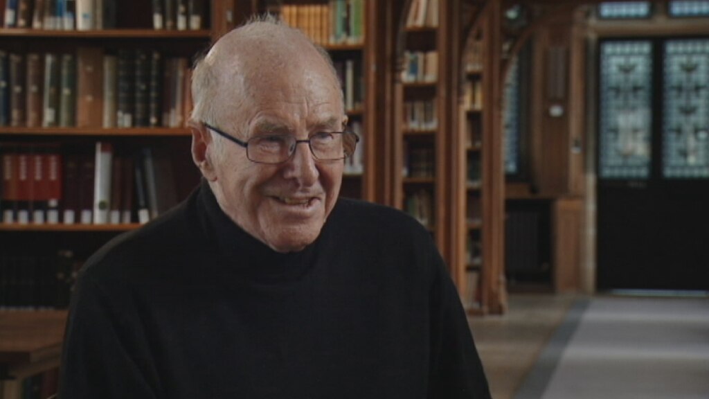 Clive James on the difference between writing poetry and prose - ABC News