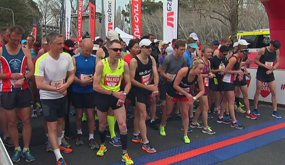 Thousands turn out for Canberra Fun Run around Parliament House - ABC News