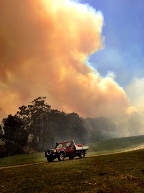 Lancefield bushfire: Resident says 'heads should roll' over controlled ...