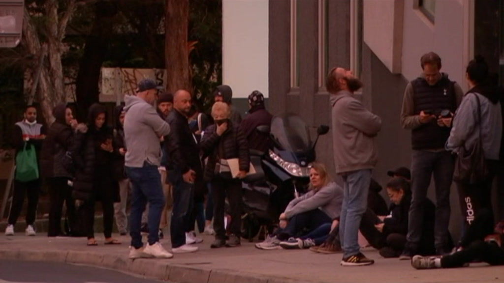 Long queues form at Centrelink offices across Australia for the second ...