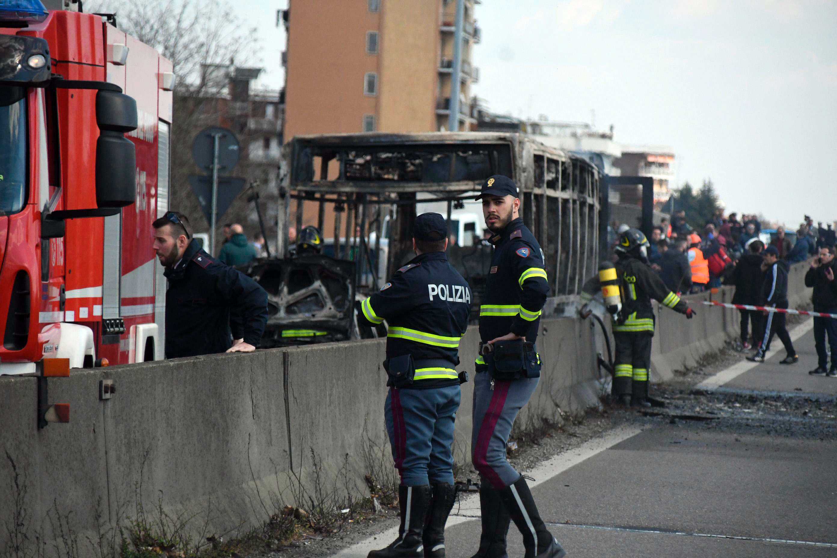 Italian bus driver tries to burn dozens of schoolchildren alive - ABC News