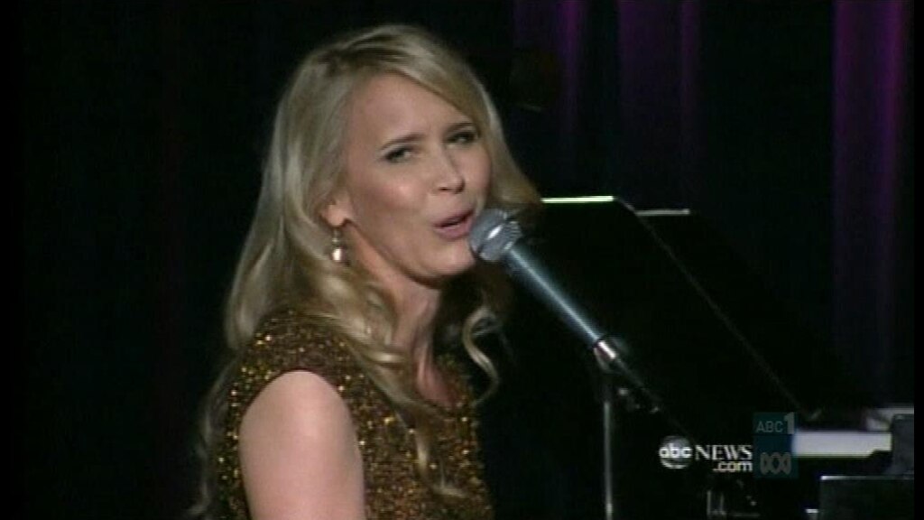 Australia's GPS Girl becomes a cabaret singer - ABC News