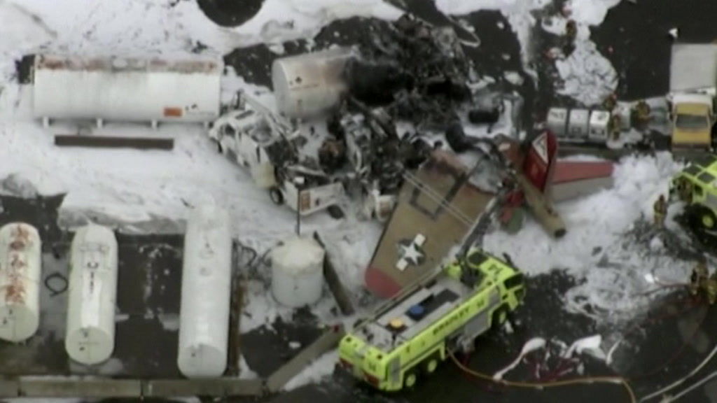 The B-17 bomber crashed shortly after take-off - ABC News