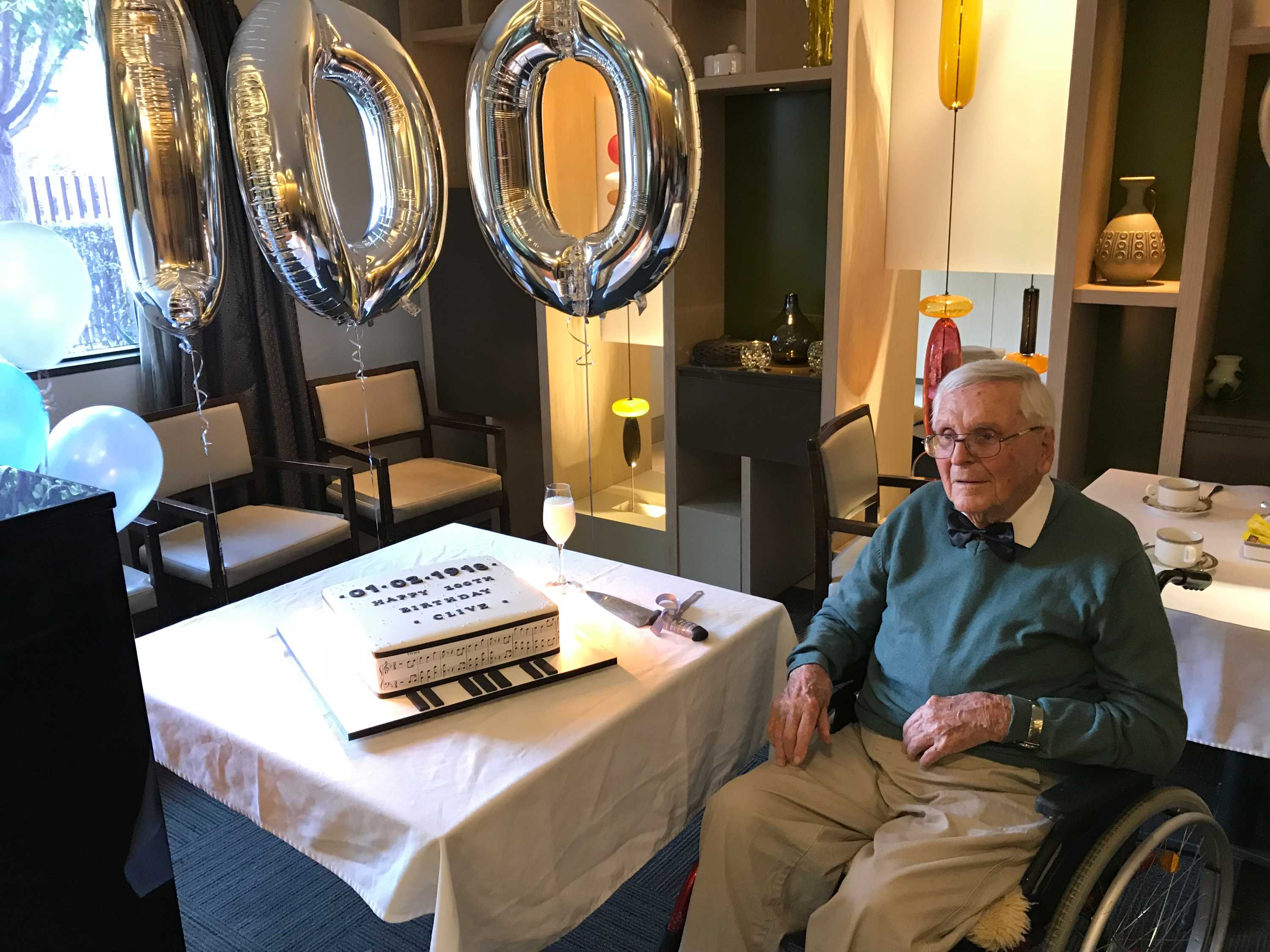 Sydney centenarian Clive Clark's life advice a bit different to the ...