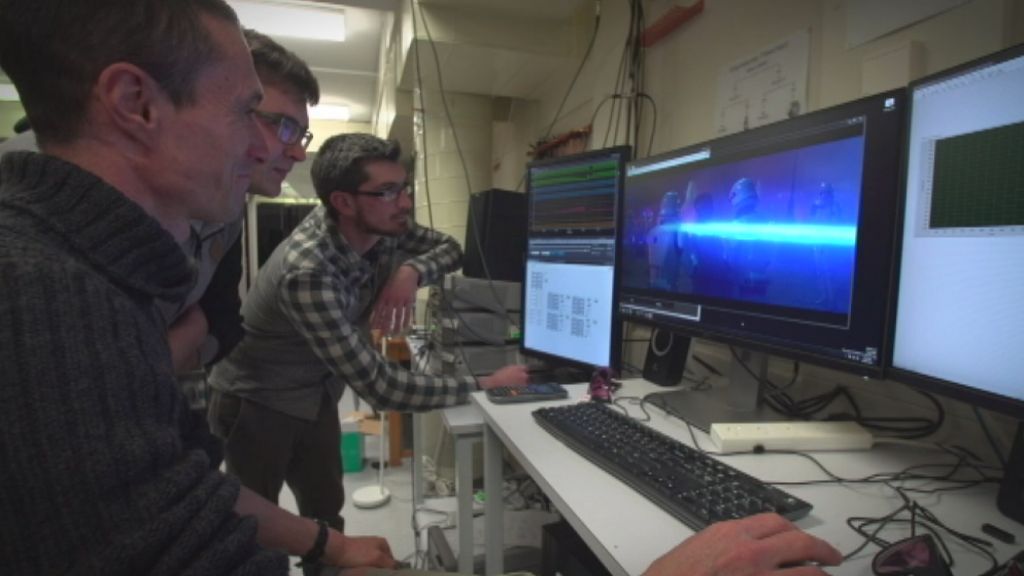 Quantum computing: Scientists stop light in a cloud of atoms - ABC News