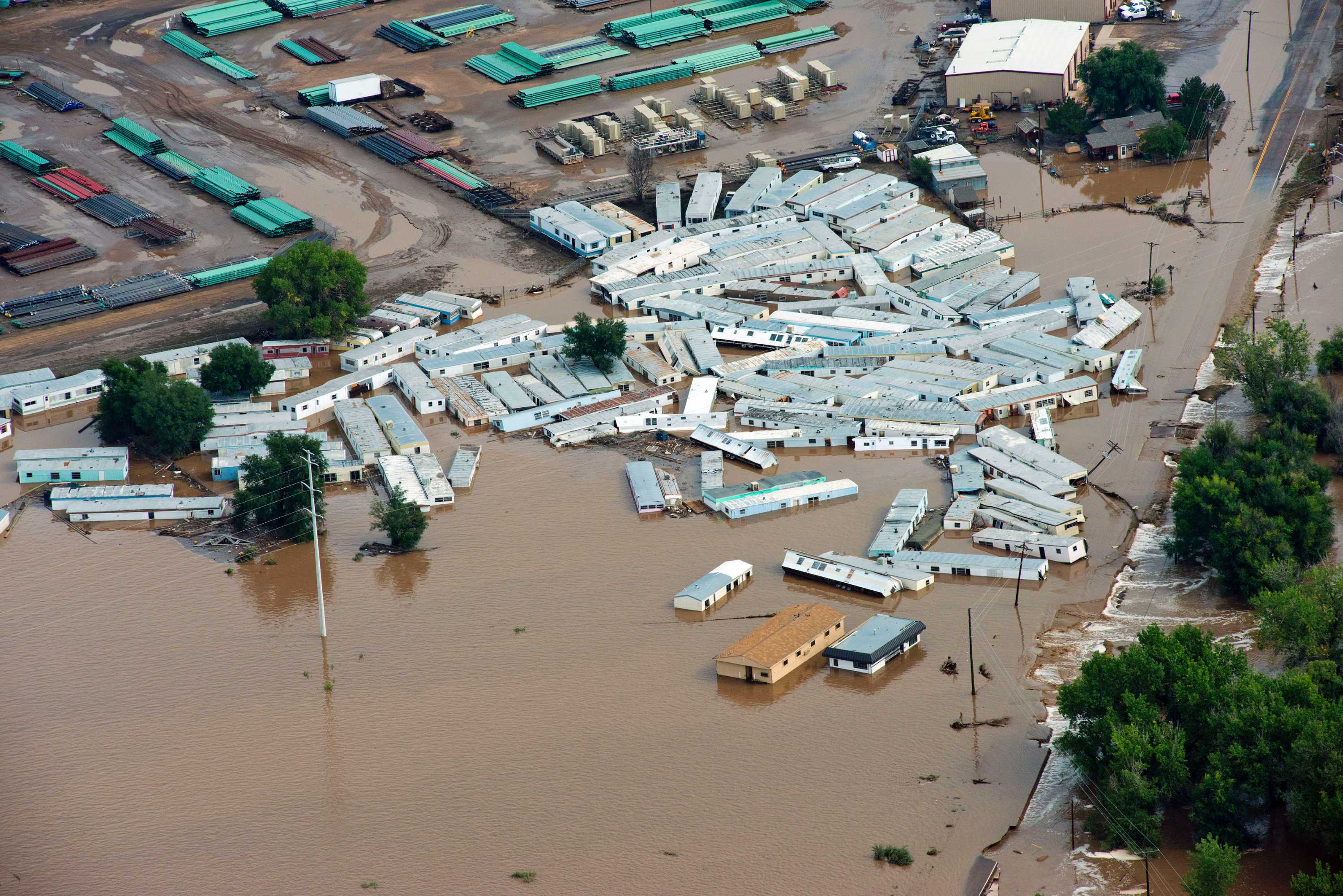 Colorado floods: Six feared dead, estimated 500 people unaccounted for ...