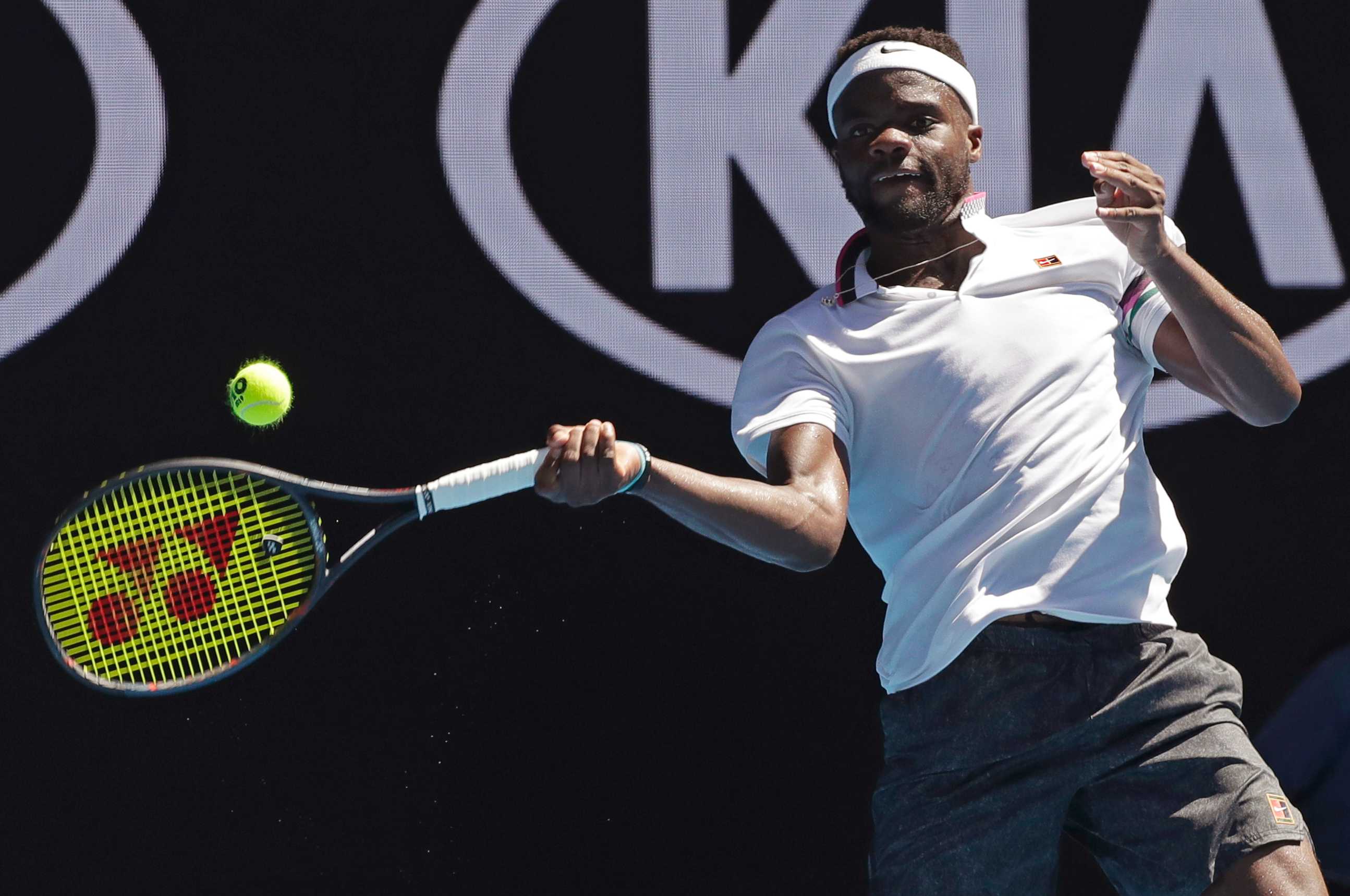 Rafael Nadal moves into Australian Open last eight, sets up match ...