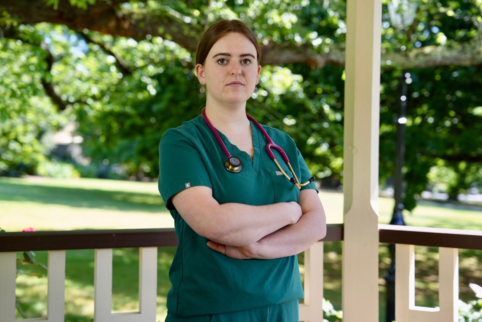 Nurse who left NSW for Victoria calls for pay rise to recognise ...