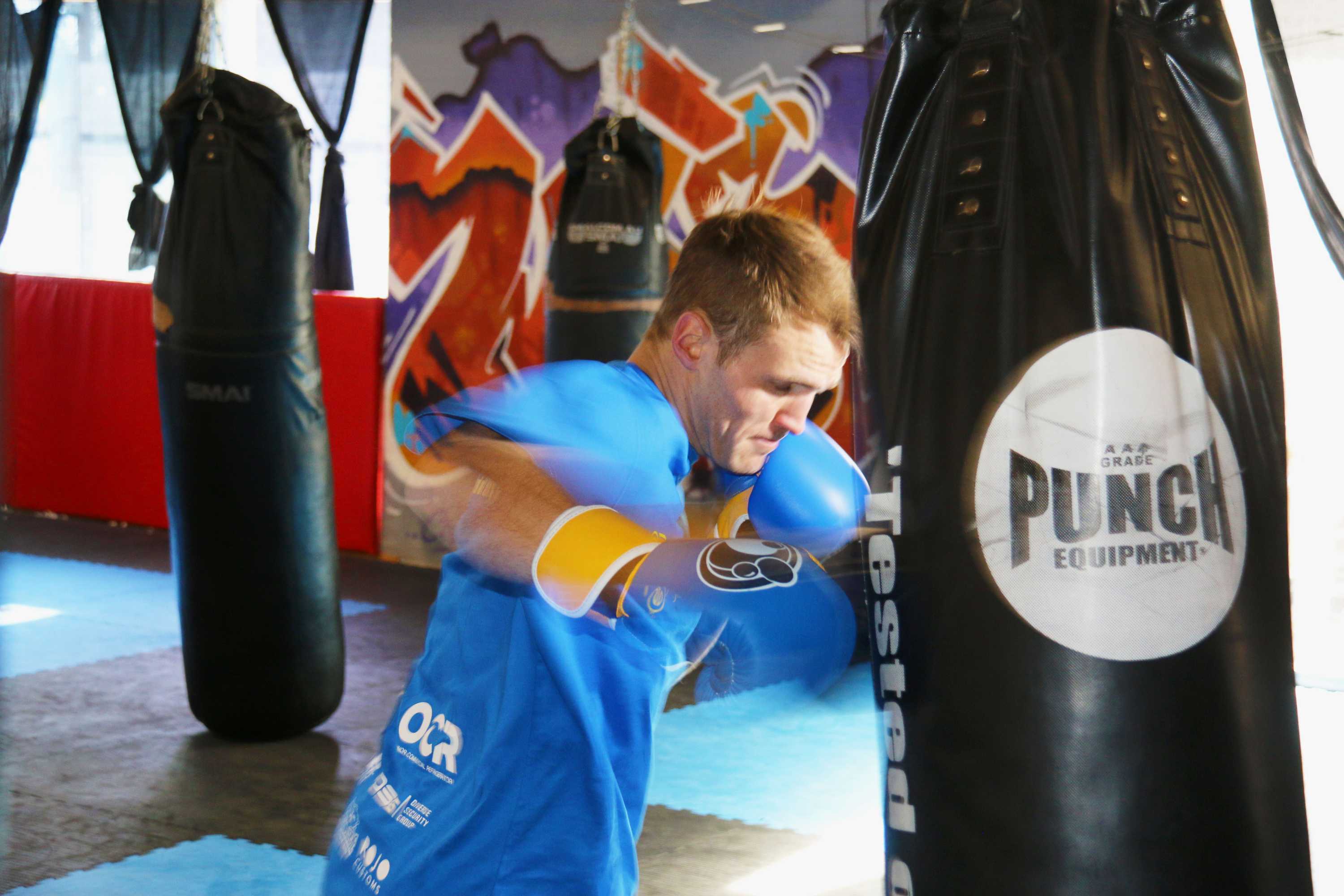 Canberra sparky secures spot in Australia's biggest boxing match - ABC News