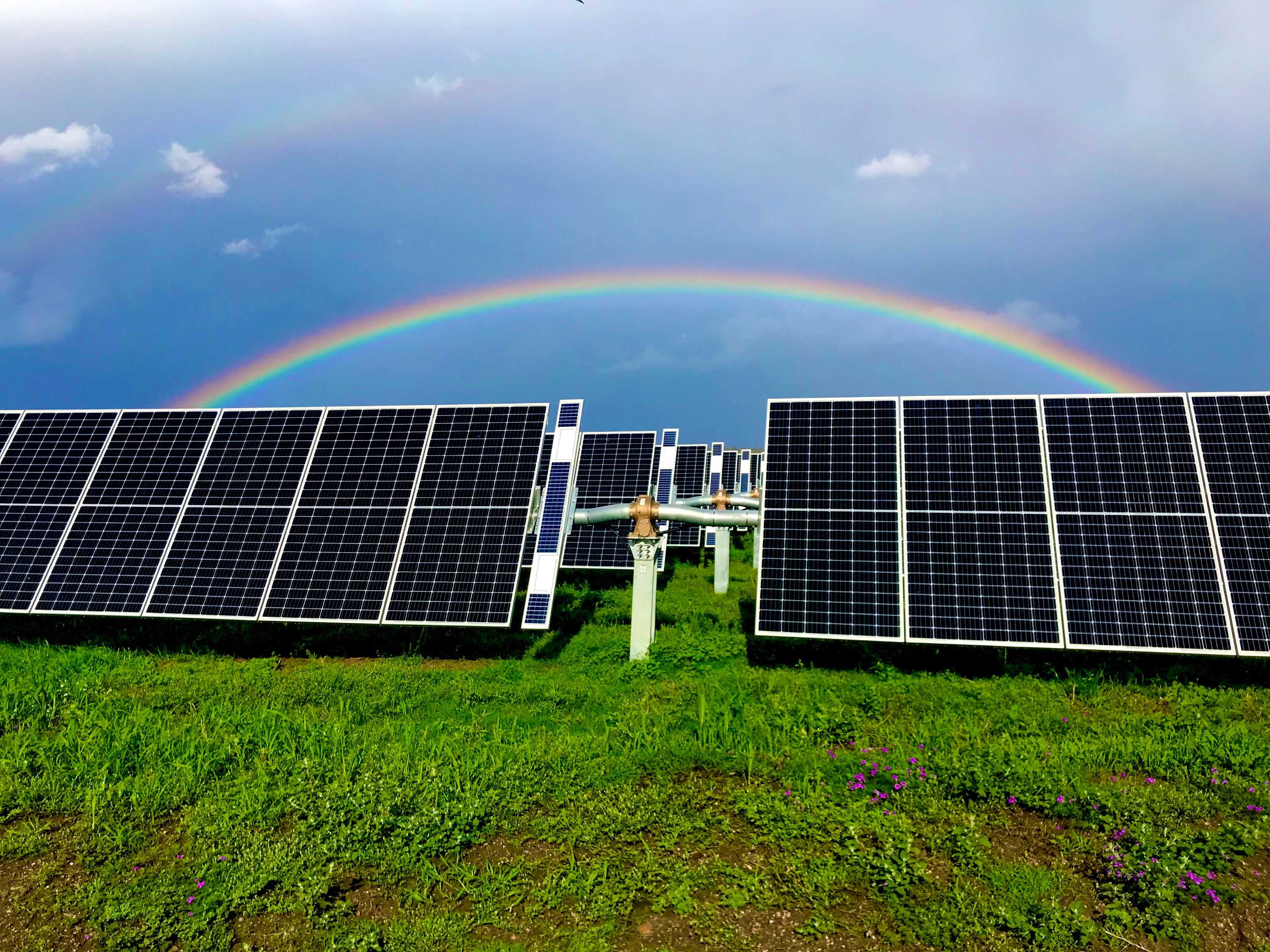 What jobs are available in the clean energy boom? - ABC listen