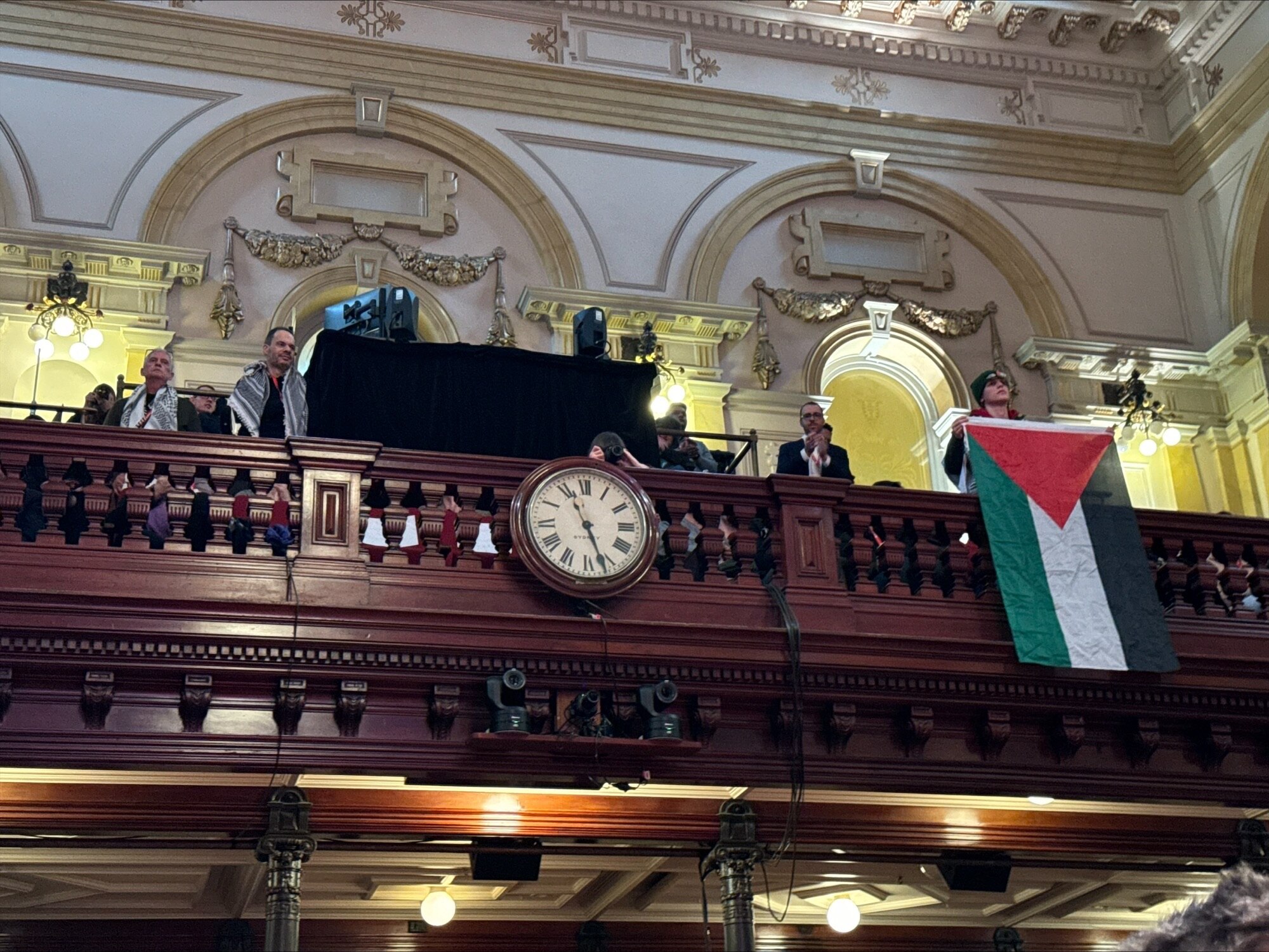 Delegates at NSW Labor conference call on federal government to make ...