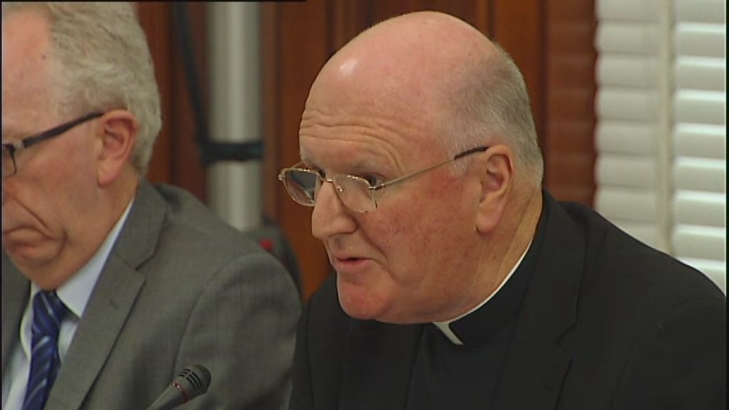 Hart gives evidence at Victorian child sex abuse inquiry - ABC News
