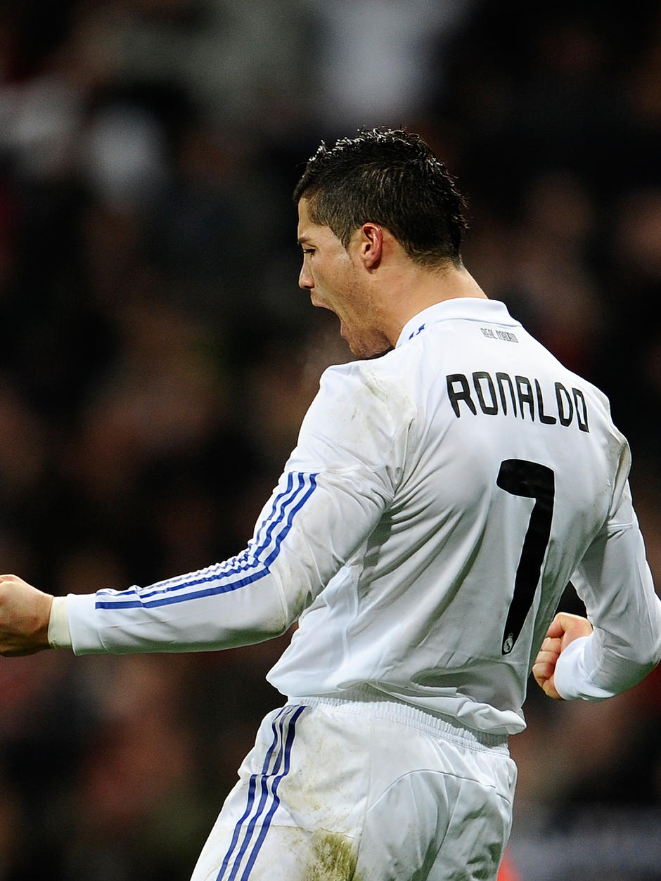Ronaldo helps Madrid to magnificent seven - ABC News