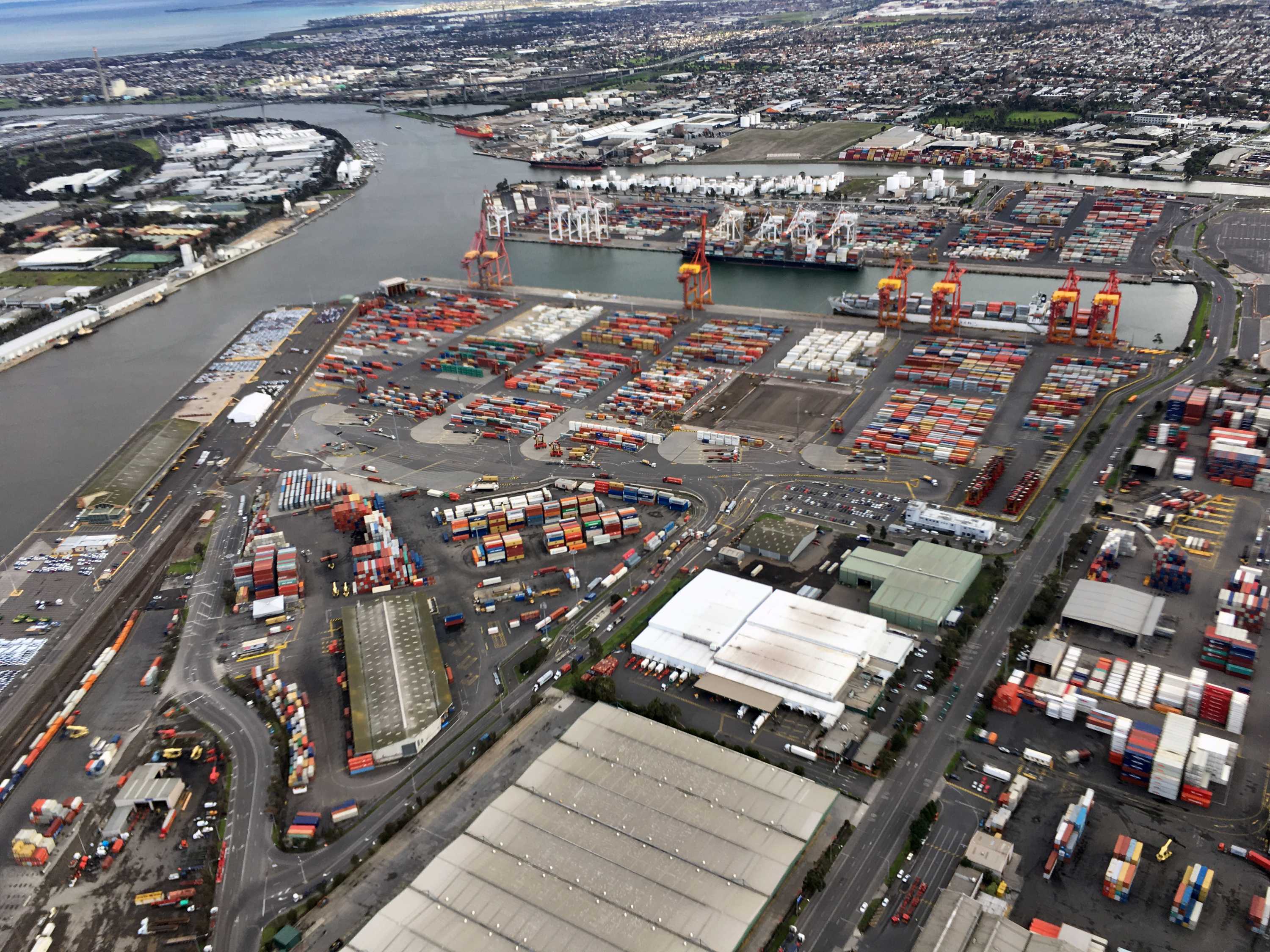 Port of Melbourne sale: ACCC gives consortia green light to bid - ABC News