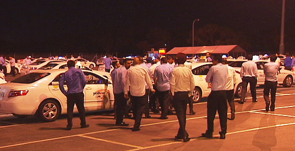 Airport pulls rank on taxi drivers' protest - ABC News